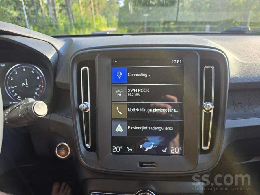 Черный Вольво XC40 2019 в Рига, объемом двигателя 1.50 л и пробегом 119 тыс. км за 18000 €, фото 10 на AUTOMOTO.COM.LV