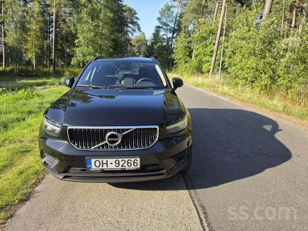 Volvo XC40 2019 in Riga on AUTOMOTO.COM.LV Black Volvo XC40 2019 in Riga, with an engine capacity of 1.50 L and mileage of 119 thousand km for 18000 €, photo 3 on AUTOMOTO.COM.LV