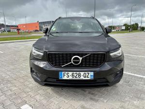 Melns Volvo XC40 2019 Tauragė, ar dzinēja tilpumu 1.97 L un nobraukumu 220 tūkst. km par 16500 €, foto 3 vietnē AUTOMOTO.COM.LV