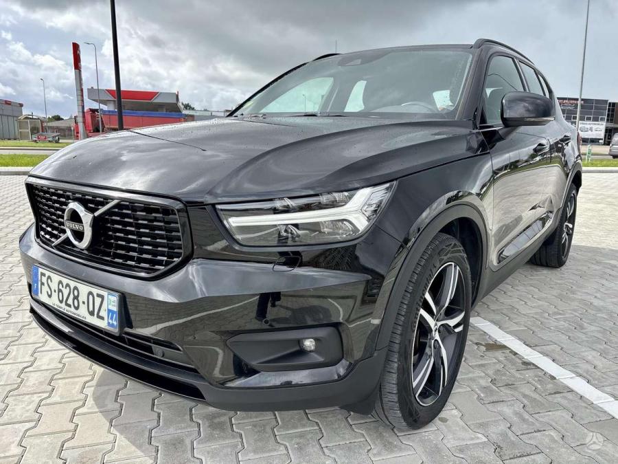 Melns Volvo XC40 2019 Tauragė, ar dzinēja tilpumu 1.97 L un nobraukumu 220 tūkst. km par 16500 €, foto 4 vietnē AUTOMOTO.COM.LV