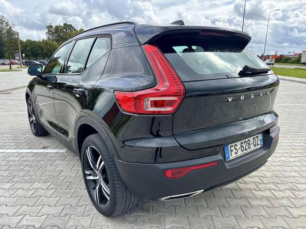 Melns Volvo XC40 2019 Tauragė, ar dzinēja tilpumu 1.97 L un nobraukumu 220 tūkst. km par 16500 €, foto 6 vietnē AUTOMOTO.COM.LV