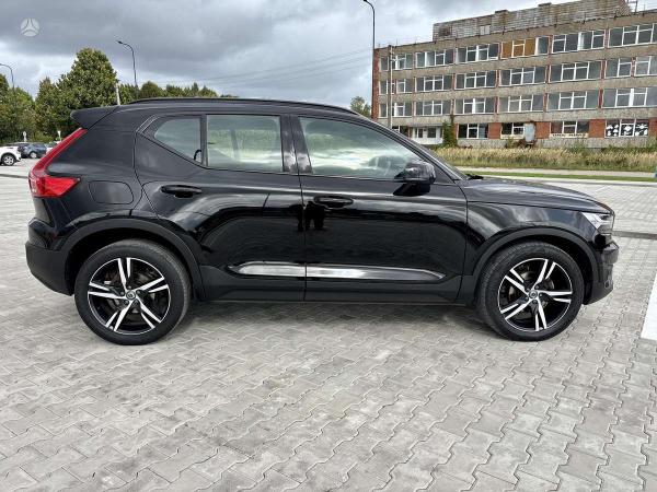 Melns Volvo XC40 2019 Tauragė, ar dzinēja tilpumu 1.97 L un nobraukumu 220 tūkst. km par 16500 €, foto 7 vietnē AUTOMOTO.COM.LV
