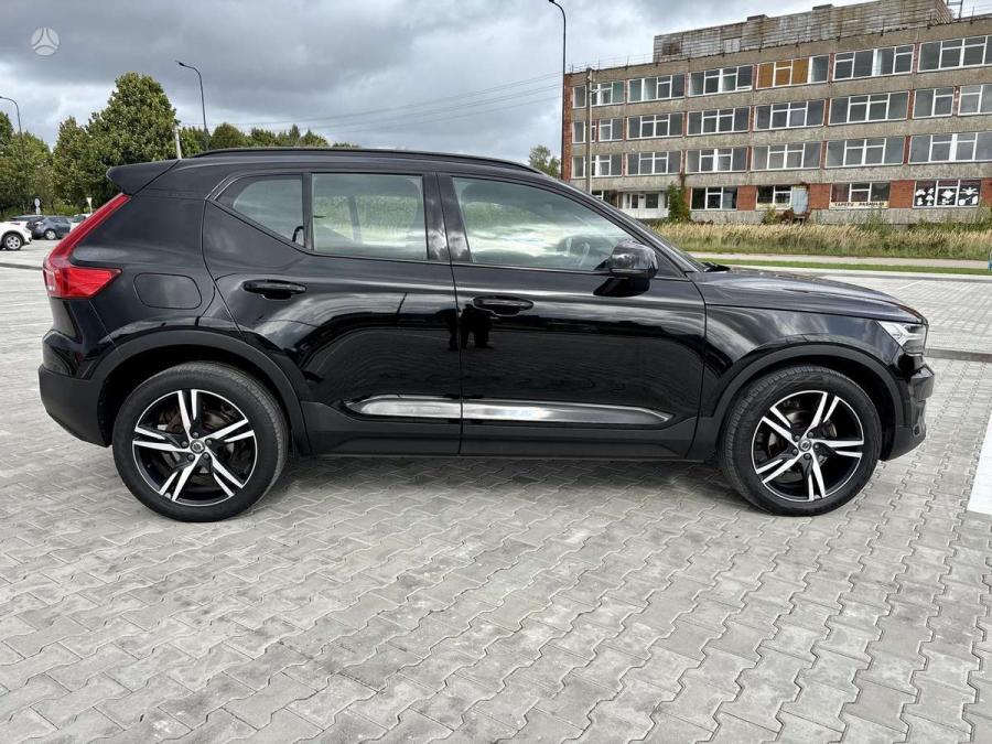 Melns Volvo XC40 2019 Tauragė, ar dzinēja tilpumu 1.97 L un nobraukumu 220 tūkst. km par 16500 €, foto 7 vietnē AUTOMOTO.COM.LV