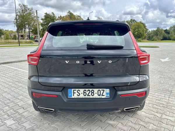 Melns Volvo XC40 2019 Tauragė, ar dzinēja tilpumu 1.97 L un nobraukumu 220 tūkst. km par 16500 €, foto 9 vietnē AUTOMOTO.COM.LV