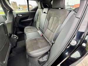 Melns Volvo XC40 2019 Tauragė, ar dzinēja tilpumu 1.97 L un nobraukumu 220 tūkst. km par 16500 €, foto 17 vietnē AUTOMOTO.COM.LV