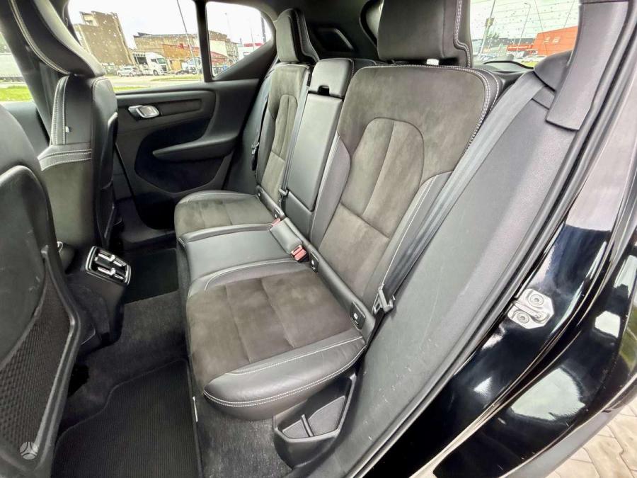 Melns Volvo XC40 2019 Tauragė, ar dzinēja tilpumu 1.97 L un nobraukumu 220 tūkst. km par 16500 €, foto 17 vietnē AUTOMOTO.COM.LV