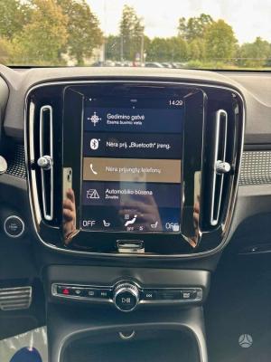Melns Volvo XC40 2019 Tauragė, ar dzinēja tilpumu 1.97 L un nobraukumu 220 tūkst. km par 16500 €, foto 21 vietnē AUTOMOTO.COM.LV