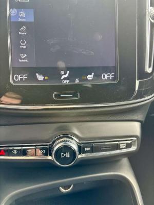 Melns Volvo XC40 2019 Tauragė, ar dzinēja tilpumu 1.97 L un nobraukumu 220 tūkst. km par 16500 €, foto 23 vietnē AUTOMOTO.COM.LV