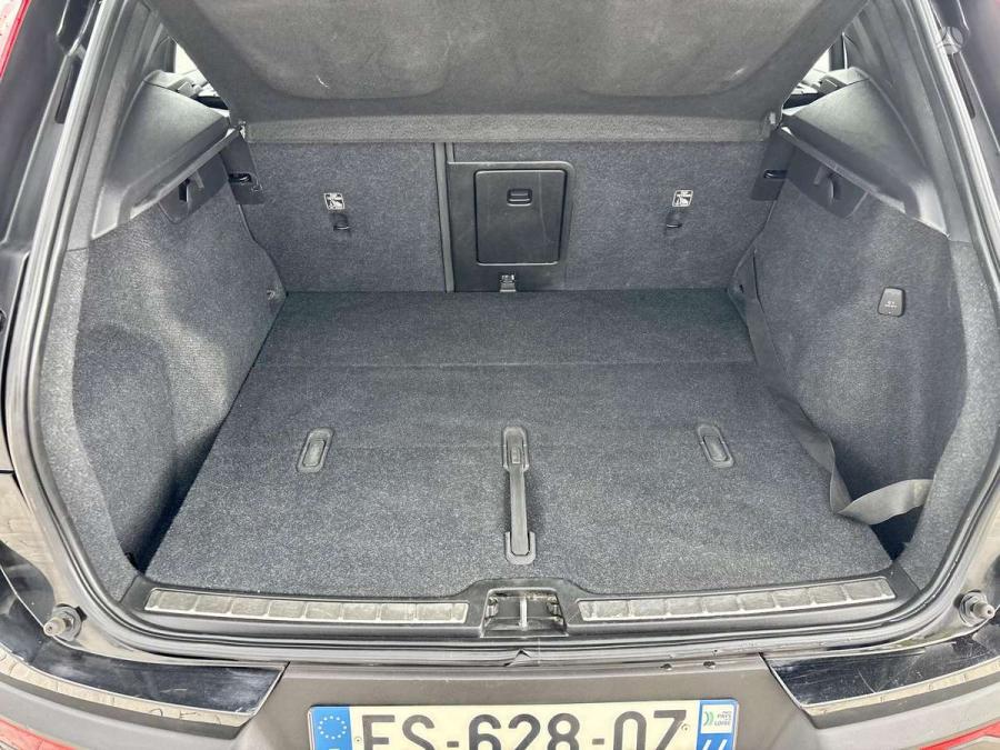 Melns Volvo XC40 2019 Tauragė, ar dzinēja tilpumu 1.97 L un nobraukumu 220 tūkst. km par 16500 €, foto 24 vietnē AUTOMOTO.COM.LV
