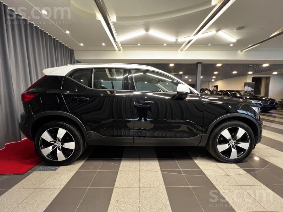 Melns Volvo XC40 2020 Rīga, ar dzinēja tilpumu 2.00 L un nobraukumu 167 tūkst. km par 19990 €, foto 4 vietnē AUTOMOTO.COM.LV