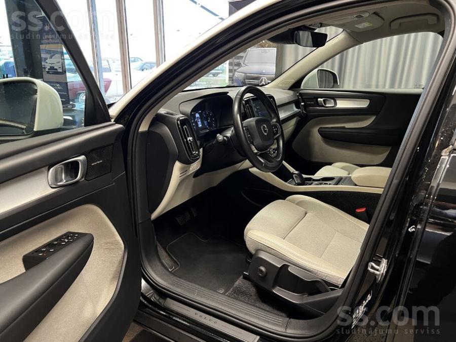 Melns Volvo XC40 2020 Rīga, ar dzinēja tilpumu 2.00 L un nobraukumu 167 tūkst. km par 19990 €, foto 10 vietnē AUTOMOTO.COM.LV