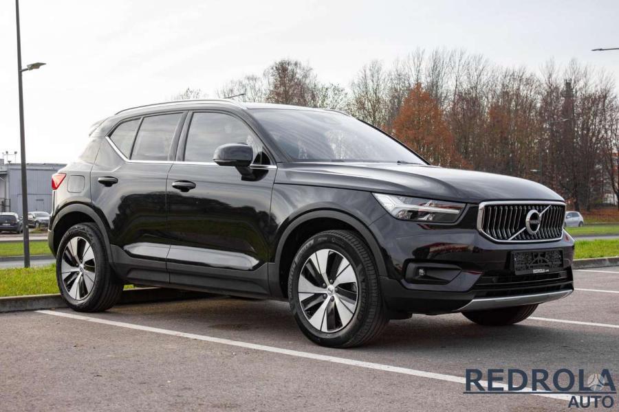 Melns Volvo XC40 2020 Kauņa, ar dzinēja tilpumu 1.48 L un nobraukumu 142 tūkst. km par 20800 €, foto 3 vietnē AUTOMOTO.COM.LV