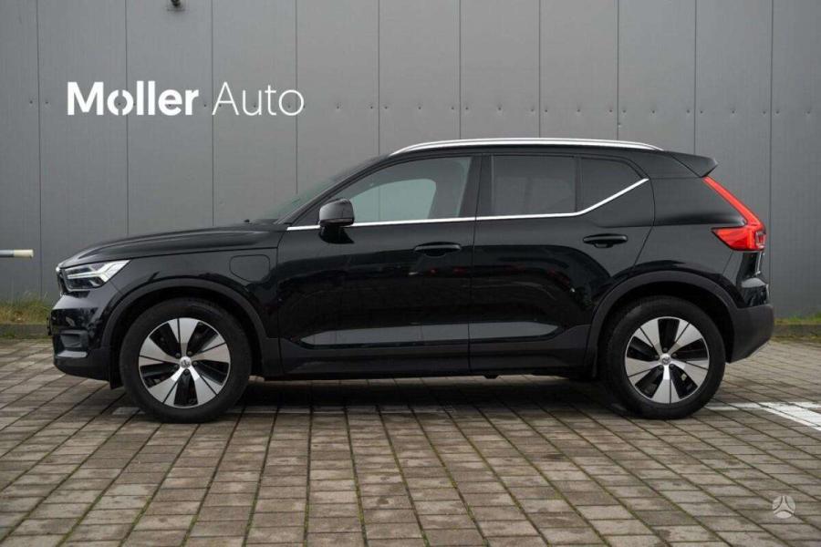 Melns Volvo XC40 2020 Viļņa, ar dzinēja tilpumu 1.50 L un nobraukumu 148 tūkst. km par 22950 €, foto 2 vietnē AUTOMOTO.COM.LV