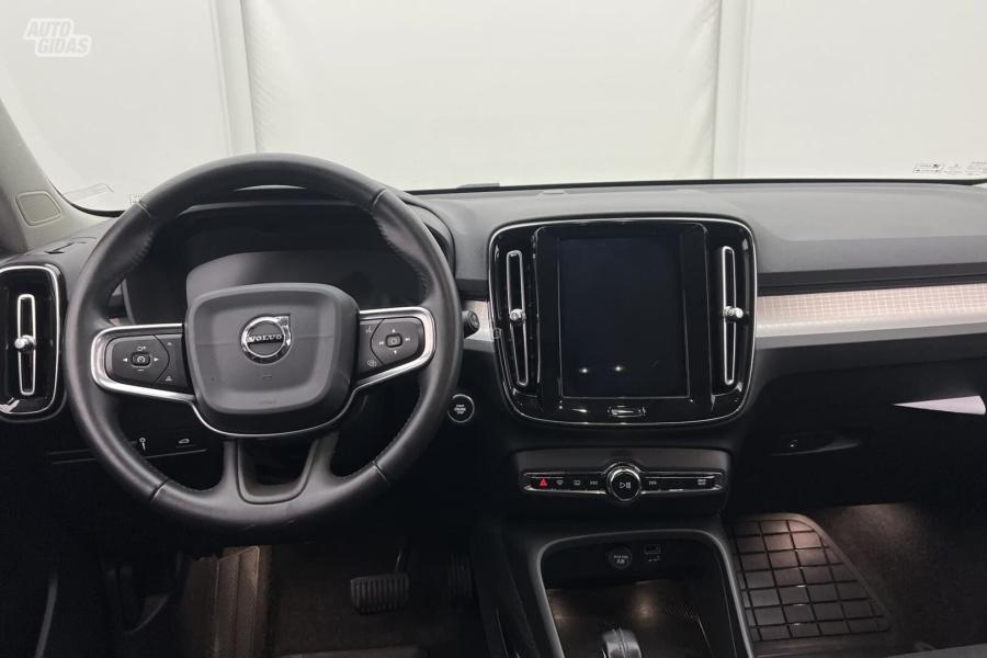 Melns Volvo XC40 2020 Kauņa, ar dzinēja tilpumu 0.00 L un nobraukumu 78 tūkst. km par 29307 €, foto 8 vietnē AUTOMOTO.COM.LV