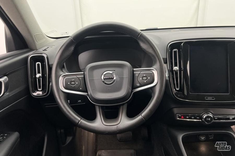 Melns Volvo XC40 2020 Kauņa, ar dzinēja tilpumu 0.00 L un nobraukumu 78 tūkst. km par 29307 €, foto 9 vietnē AUTOMOTO.COM.LV
