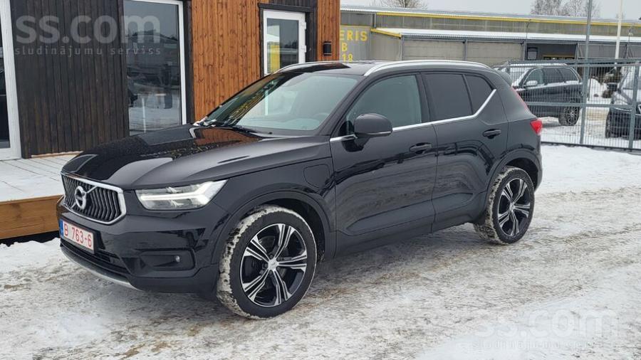 Melns Volvo XC40 2020 Rīga, ar dzinēja tilpumu 1.50 L un nobraukumu 169 tūkst. km par 21500 €, foto 4 vietnē AUTOMOTO.COM.LV