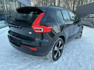 Black Volvo XC40 2020 in Kaunas, with an engine capacity of 0.00 L and mileage of 178 thousand km for 20500 €, photo 3 on AUTOMOTO.COM.LV
