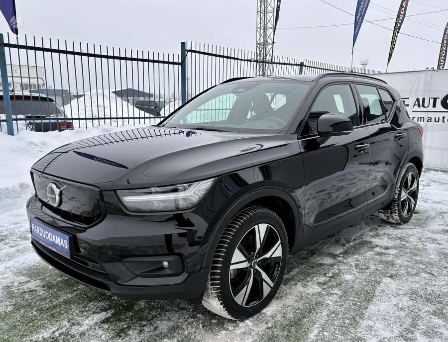 Melns Volvo XC40 2020 Panevēža, ar dzinēja tilpumu 0.00 L un nobraukumu 210 tūkst. km par 18500 €, foto 1 vietnē AUTOMOTO.COM.LV