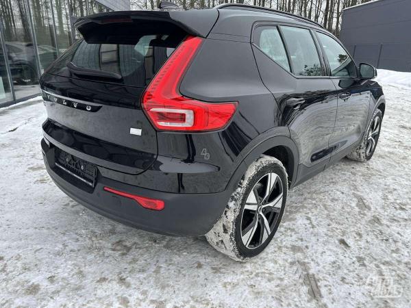 Melns Volvo XC40 2020 Kauņa, ar dzinēja tilpumu 0.00 L un nobraukumu 203 tūkst. km par 18900 €, foto 3 vietnē AUTOMOTO.COM.LV