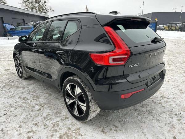 Melns Volvo XC40 2020 Kauņa, ar dzinēja tilpumu 0.00 L un nobraukumu 203 tūkst. km par 18900 €, foto 4 vietnē AUTOMOTO.COM.LV
