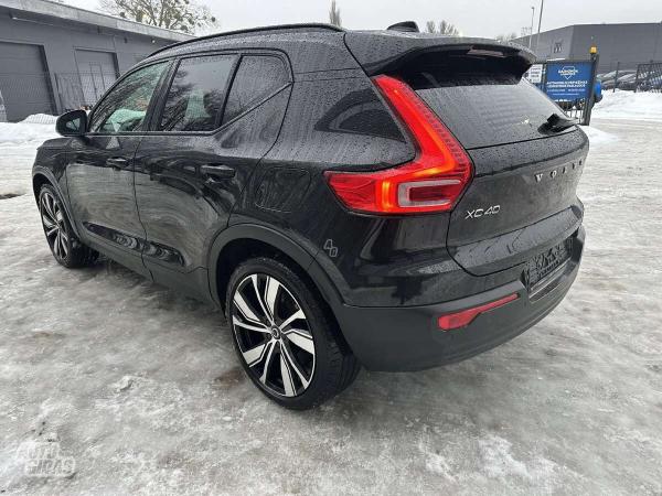 Melns Volvo XC40 2020 Kauņa, ar dzinēja tilpumu 0.00 L un nobraukumu 227 tūkst. km par 17200 €, foto 3 vietnē AUTOMOTO.COM.LV