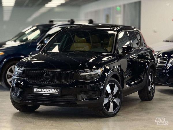 Black Volvo XC40 2020 in Klaipeda, with an engine capacity of 2.00 L and mileage of 75 thousand km for 21950 €, photo 1 on AUTOMOTO.COM.LV
