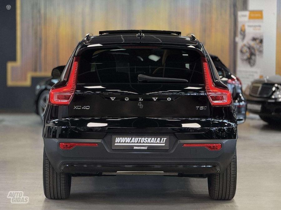 Melns Volvo XC40 2020 Klaipėda, ar dzinēja tilpumu 2.00 L un nobraukumu 75 tūkst. km par 21950 €, foto 27 vietnē AUTOMOTO.COM.LV