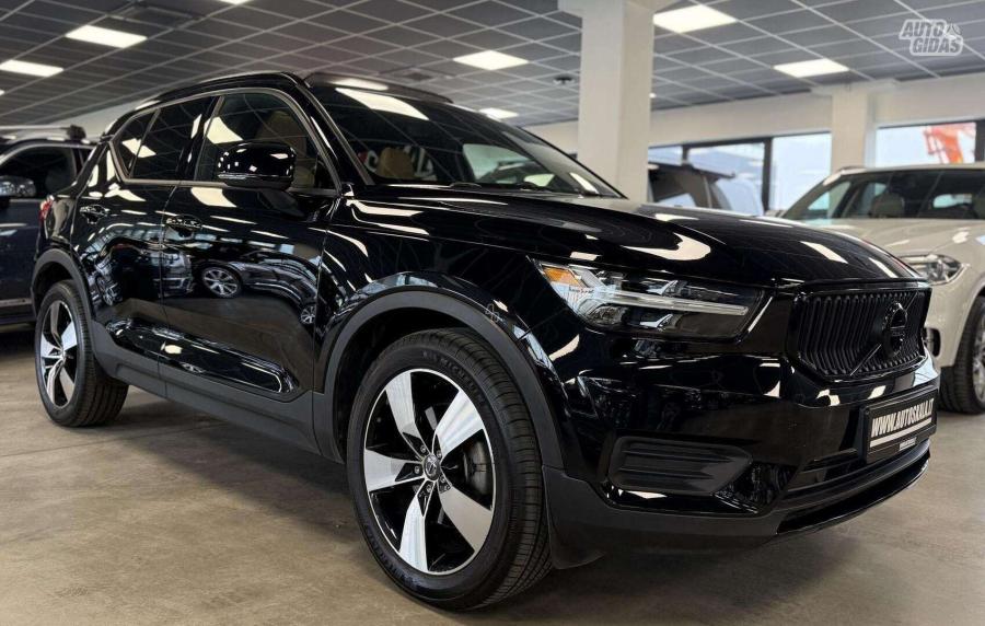 Melns Volvo XC40 2020 Klaipėda, ar dzinēja tilpumu 2.00 L un nobraukumu 75 tūkst. km par 21950 €, foto 30 vietnē AUTOMOTO.COM.LV
