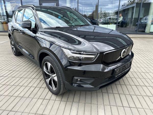 Melns Volvo XC40 2020 Kauņa, ar dzinēja tilpumu 0.00 L un nobraukumu 203 tūkst. km par 19500 €, foto 3 vietnē AUTOMOTO.COM.LV