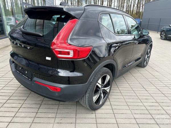 Melns Volvo XC40 2020 Kauņa, ar dzinēja tilpumu 0.00 L un nobraukumu 203 tūkst. km par 19500 €, foto 4 vietnē AUTOMOTO.COM.LV