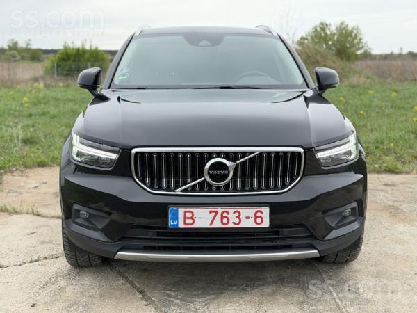 Черный Вольво XC40 2020 в Рига, объемом двигателя 1.50 л и пробегом 169 тыс. км за 21500 €, фото 2 на AUTOMOTO.COM.LV