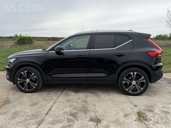 Черный Вольво XC40 2020 в Рига, объемом двигателя 1.50 л и пробегом 169 тыс. км за 21500 €, фото 4 на AUTOMOTO.COM.LV