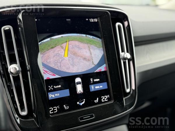 Черный Вольво XC40 2020 в Рига, объемом двигателя 1.50 л и пробегом 169 тыс. км за 21500 €, фото 10 на AUTOMOTO.COM.LV