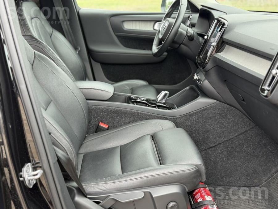 Melns Volvo XC40 2020 Rīga, ar dzinēja tilpumu 1.50 L un nobraukumu 169 tūkst. km par 21500 €, foto 16 vietnē AUTOMOTO.COM.LV