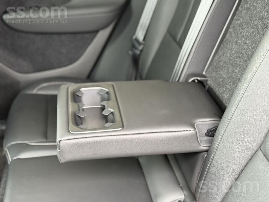 Melns Volvo XC40 2020 Rīga, ar dzinēja tilpumu 1.50 L un nobraukumu 169 tūkst. km par 21500 €, foto 20 vietnē AUTOMOTO.COM.LV