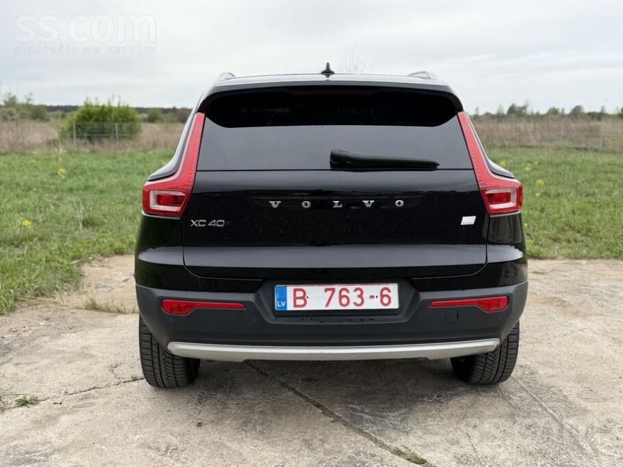 Melns Volvo XC40 2020 Rīga, ar dzinēja tilpumu 1.50 L un nobraukumu 169 tūkst. km par 21500 €, foto 23 vietnē AUTOMOTO.COM.LV