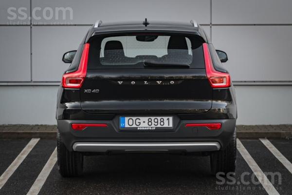 Черный Вольво XC40 2020 в Рига, объемом двигателя 1.50 л и пробегом 74 тыс. км за 22950 €, фото 5 на AUTOMOTO.COM.LV