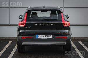 Black Volvo XC40 2020 in Riga, with an engine capacity of 1.50 L and mileage of 74 thousand km for 22950 €, photo 6 on AUTOMOTO.COM.LV