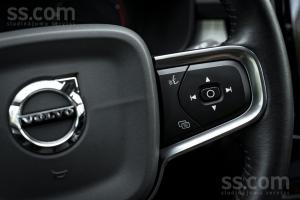 Black Volvo XC40 2020 in Riga, with an engine capacity of 1.50 L and mileage of 74 thousand km for 22950 €, photo 20 on AUTOMOTO.COM.LV