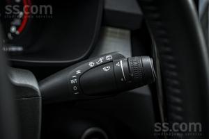 Black Volvo XC40 2020 in Riga, with an engine capacity of 1.50 L and mileage of 74 thousand km for 22950 €, photo 21 on AUTOMOTO.COM.LV
