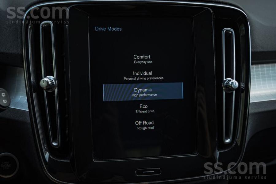 Black Volvo XC40 2020 in Riga, with an engine capacity of 1.50 L and mileage of 74 thousand km for 22950 €, photo 24 on AUTOMOTO.COM.LV