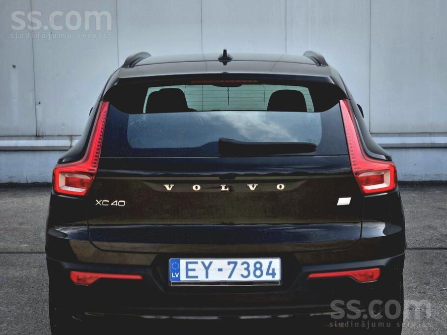 Melns Volvo XC40 2020 Jelgava, ar dzinēja tilpumu 2.00 L un nobraukumu 213 tūkst. km par 24900 €, foto 7 vietnē AUTOMOTO.COM.LV