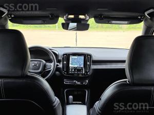 Melns Volvo XC40 2020 Jelgava, ar dzinēja tilpumu 2.00 L un nobraukumu 213 tūkst. km par 24900 €, foto 9 vietnē AUTOMOTO.COM.LV
