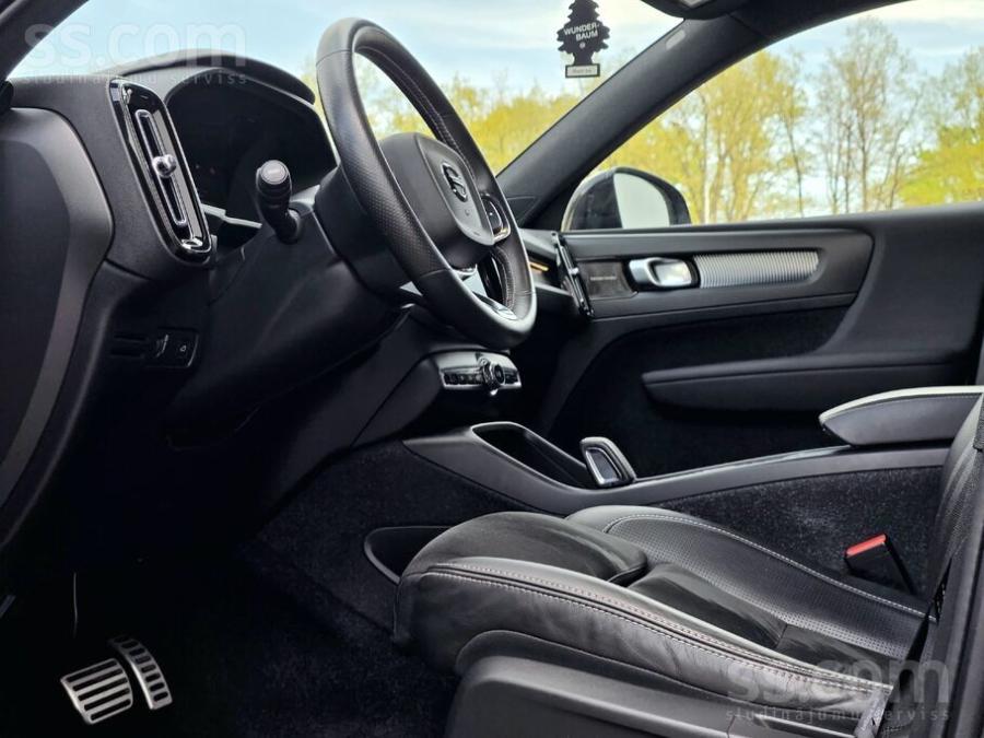 Melns Volvo XC40 2020 Jelgava, ar dzinēja tilpumu 2.00 L un nobraukumu 213 tūkst. km par 24900 €, foto 12 vietnē AUTOMOTO.COM.LV