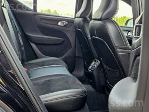 Melns Volvo XC40 2020 Jelgava, ar dzinēja tilpumu 2.00 L un nobraukumu 213 tūkst. km par 24900 €, foto 13 vietnē AUTOMOTO.COM.LV