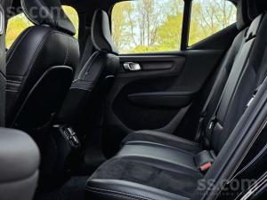 Melns Volvo XC40 2020 Jelgava, ar dzinēja tilpumu 2.00 L un nobraukumu 213 tūkst. km par 24900 €, foto 14 vietnē AUTOMOTO.COM.LV