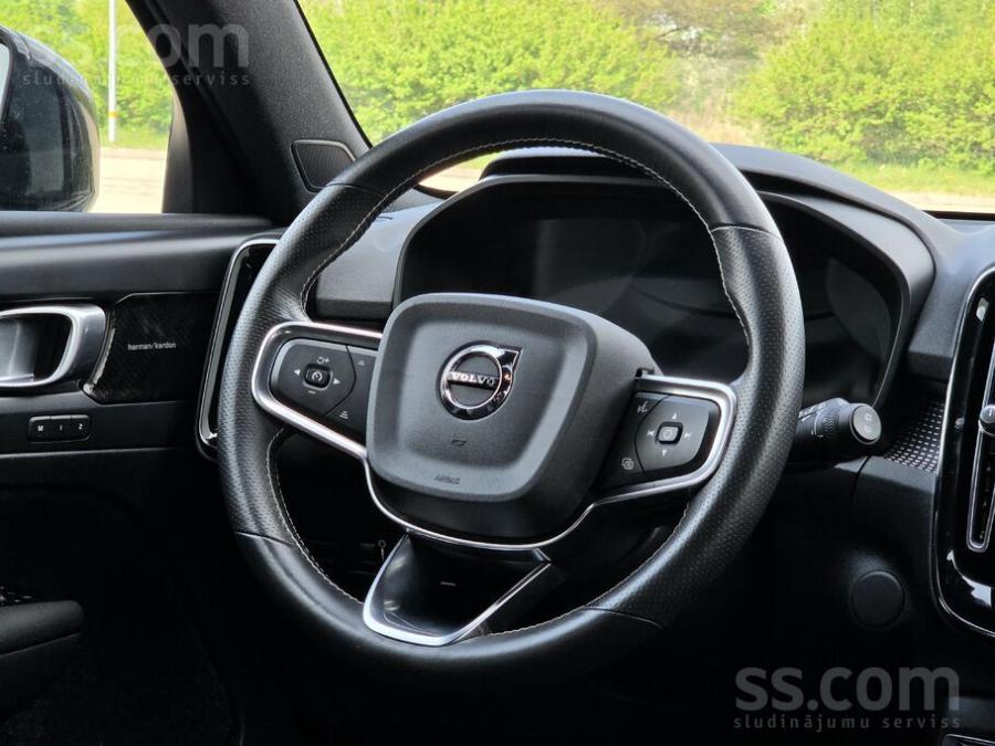 Melns Volvo XC40 2020 Jelgava, ar dzinēja tilpumu 2.00 L un nobraukumu 213 tūkst. km par 24900 €, foto 17 vietnē AUTOMOTO.COM.LV