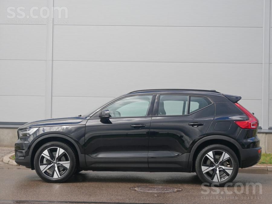 Melns Volvo XC40 2020 Rīga, ar dzinēja tilpumu 0.00 L un nobraukumu 168 tūkst. km par 23500 €, foto 3 vietnē AUTOMOTO.COM.LV