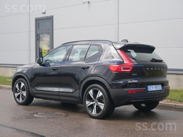 Черный Вольво XC40 2020 в Рига, объемом двигателя 0.00 л и пробегом 168 тыс. км за 23500 €, фото 3 на AUTOMOTO.COM.LV