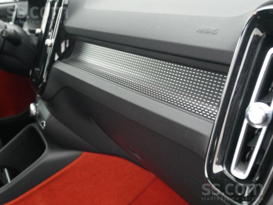 Melns Volvo XC40 2020 Rīga, ar dzinēja tilpumu 0.00 L un nobraukumu 168 tūkst. km par 23500 €, foto 22 vietnē AUTOMOTO.COM.LV